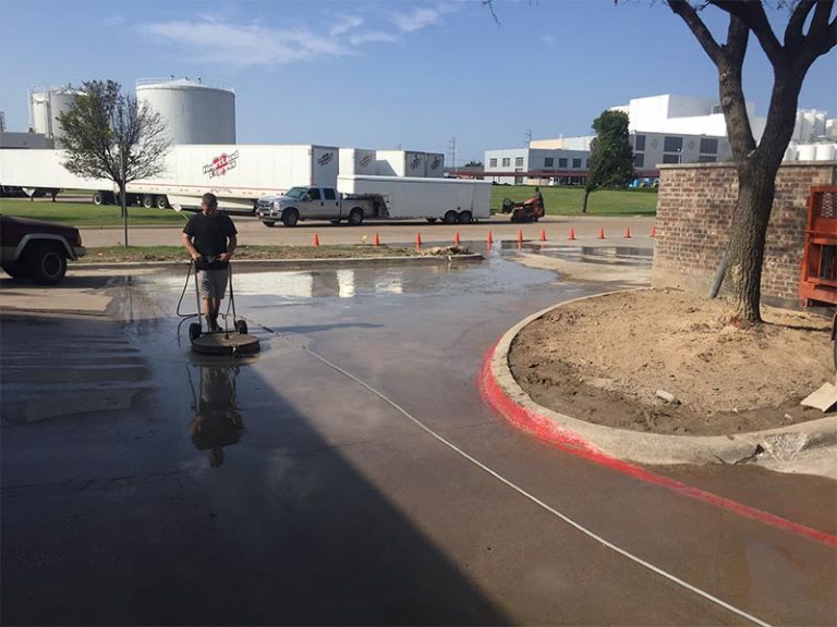 Why You Should Pressure Wash Your Parking Lot - 214 Pressure Washing